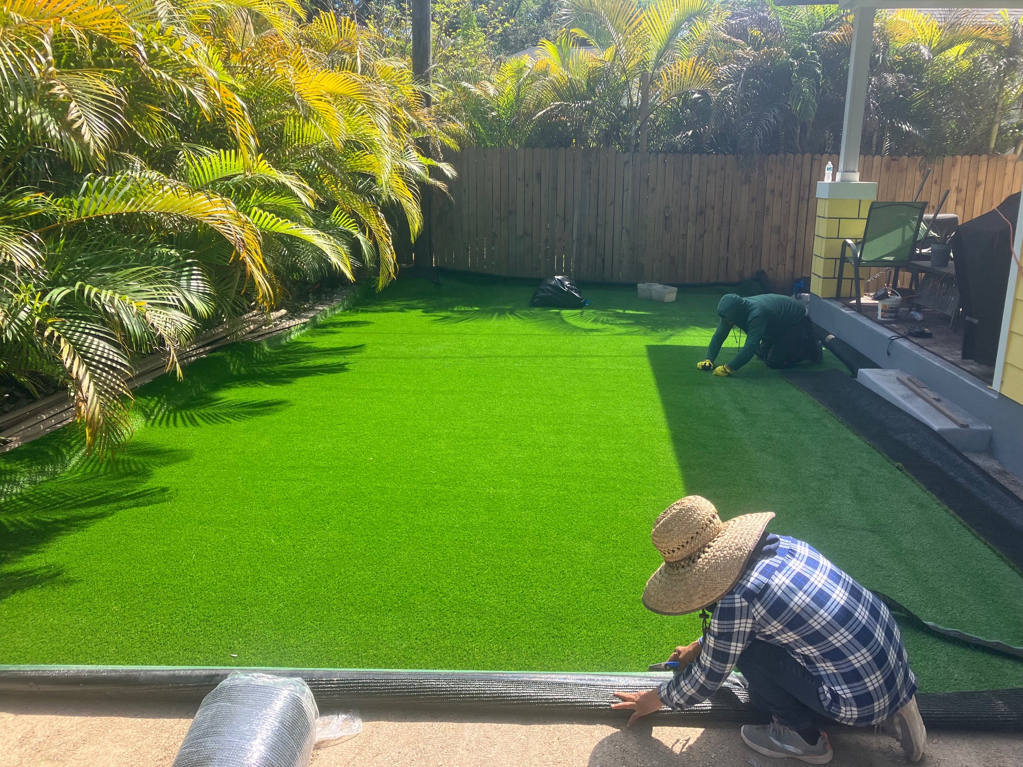 Specializes in installing artificial turf in the Tampa Bay area – Plant ...
